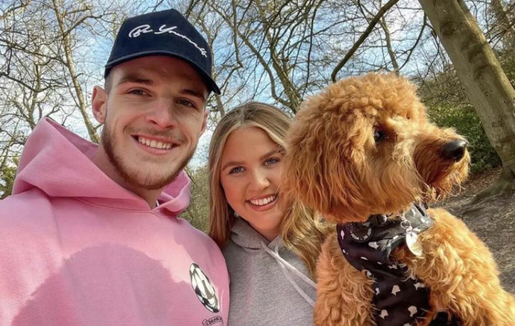 Futbolista del Arsenal defiende a su esposa de ataques gordofóbicos ...