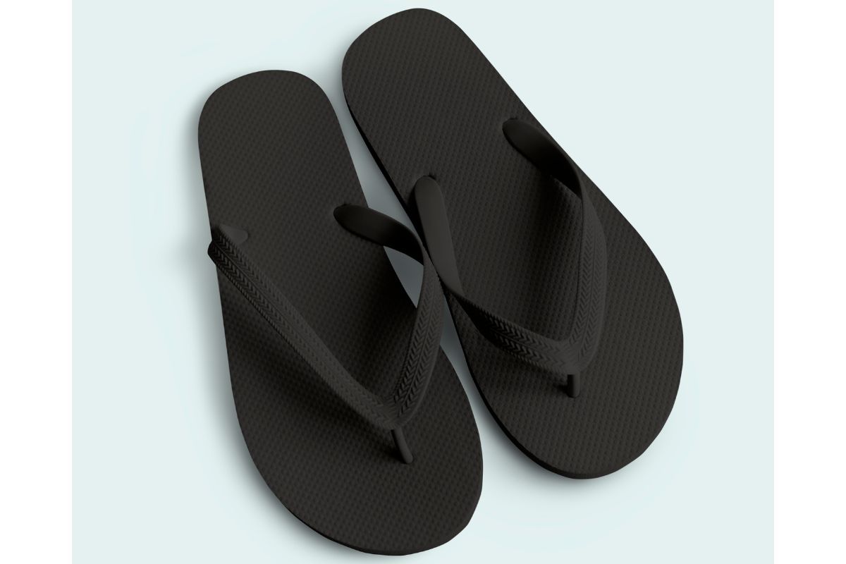 Hoy celebramos a las chanclas, el 'arma' preferida de todas las mamás ...