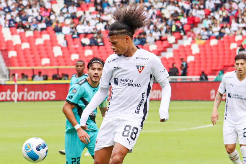 Marco Angulo, jugador de Liga de Quito, dejó cuidados intensivos - El ...