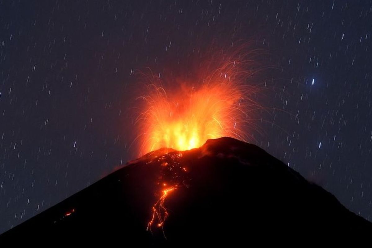 El Reventador registra 64 explosiones este martes 5 de noviembre - El ...