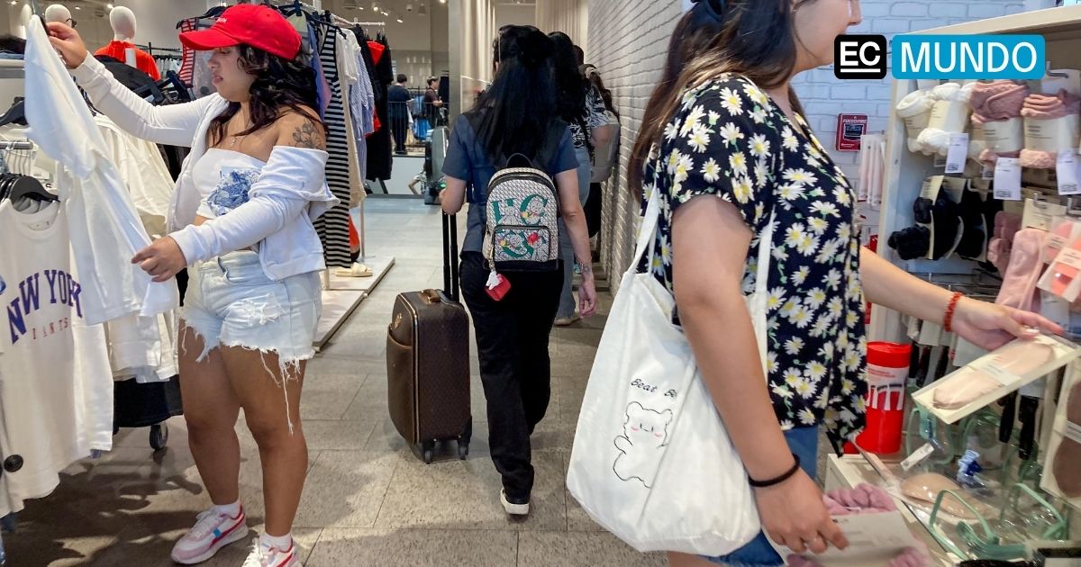 La 'motosierra' de Javier Milei empuja a miles de argentinos a ir de compras en Chile - El Comercio