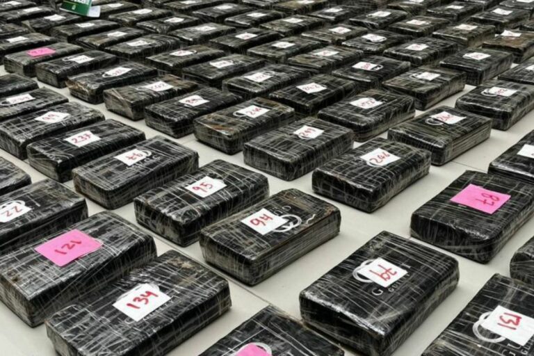 Colombia rompe récord de incautaciones de cocaína en 2024: 848 ...