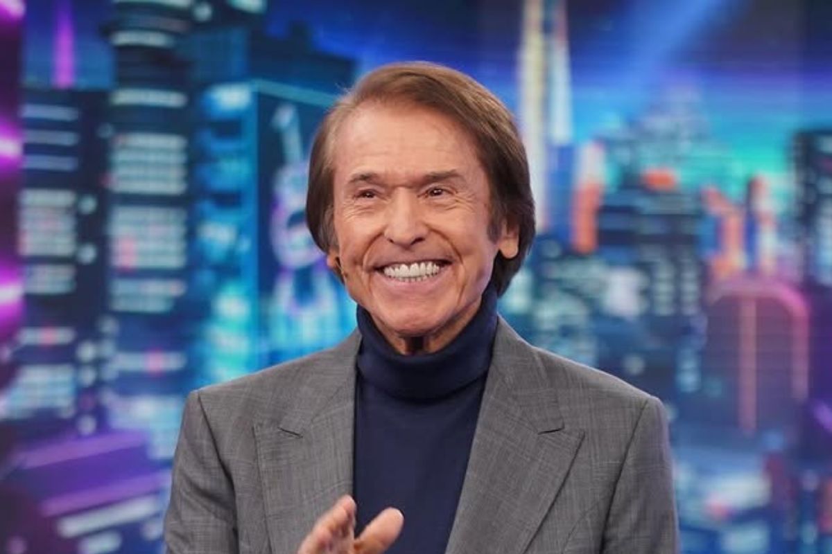 Raphael es una leyenda viva de la música, un hombre de familia y el ...