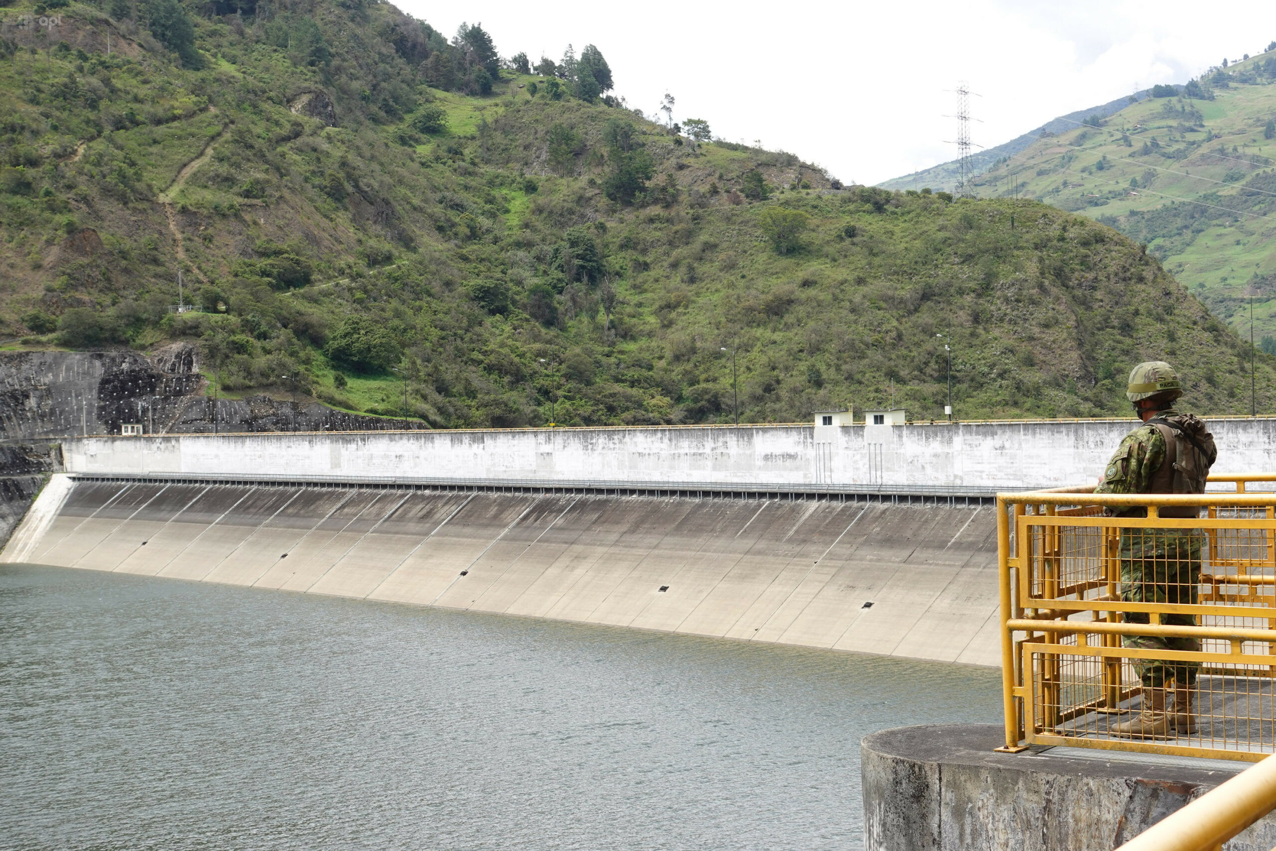 El embalse de Mazar está cerca de llenarse y la central genera con dos ...