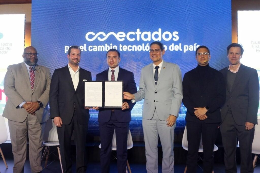 Google y Ecuador oficializaron acuerdo de transformación tecnológica ...