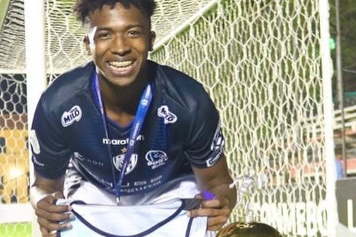 Los 51 datos desconocidos de la carrera de Willian Pacho - El Comercio