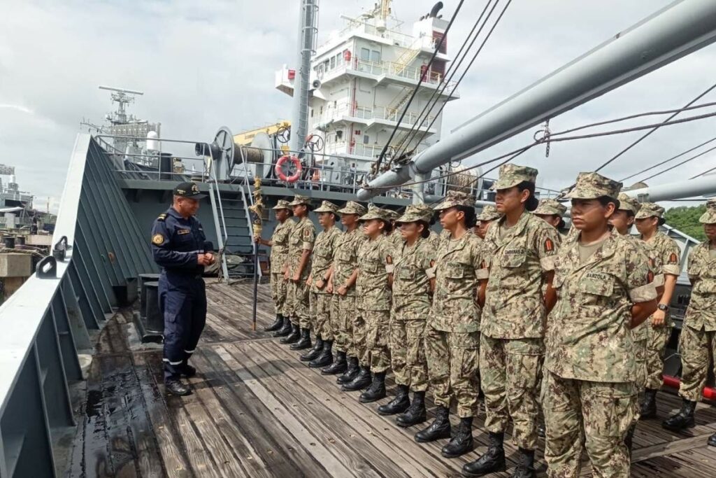 Armada del Ecuador abre tres nuevos reclutamientos para guardiamarinas ...