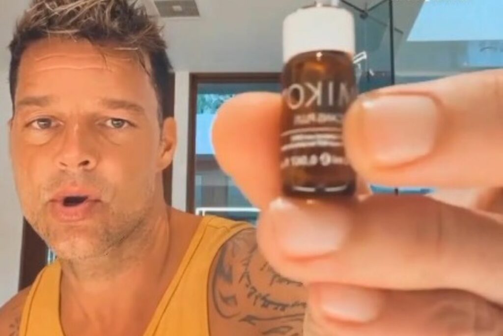 ¿Ricky Martin encontró 'la sustancia' o qué se hizo en el rostro? - El ...