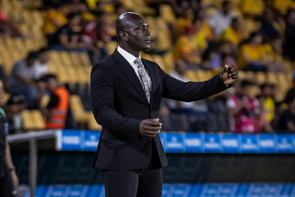 Segundo Castillo revoluciona Barcelona SC con su vestimenta - El Comercio