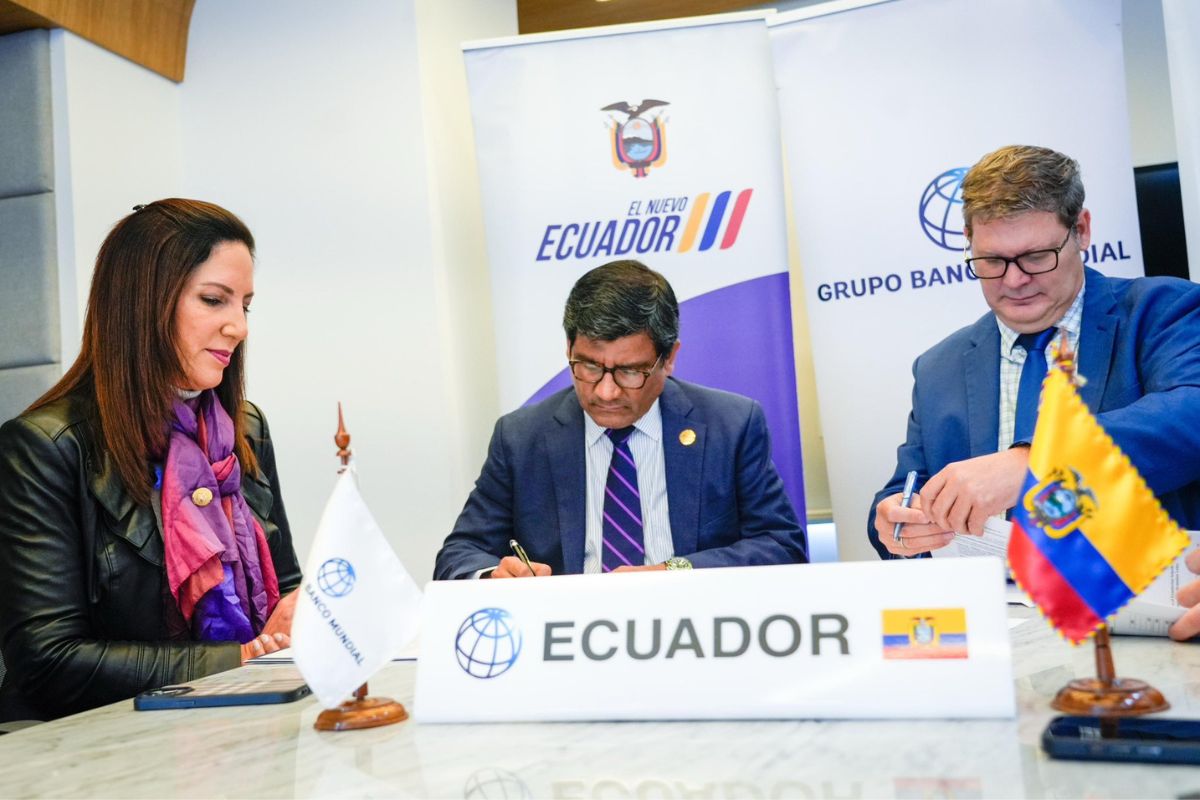 Ecuador accede a crédito de 100 millones de dólares para fortalecer la educación - El Comercio