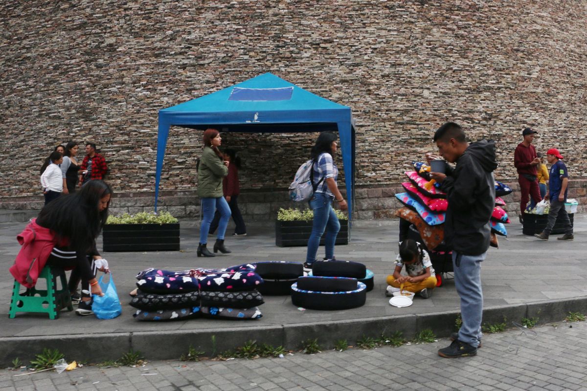 El empleo en el sector informal sigue creciendo en Ecuador - El Comercio