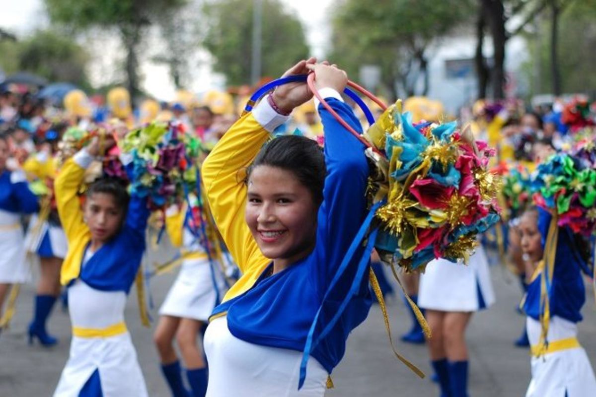 Desfile de la Confraternidad Sur: recorrido, horarios y cierres viales ...