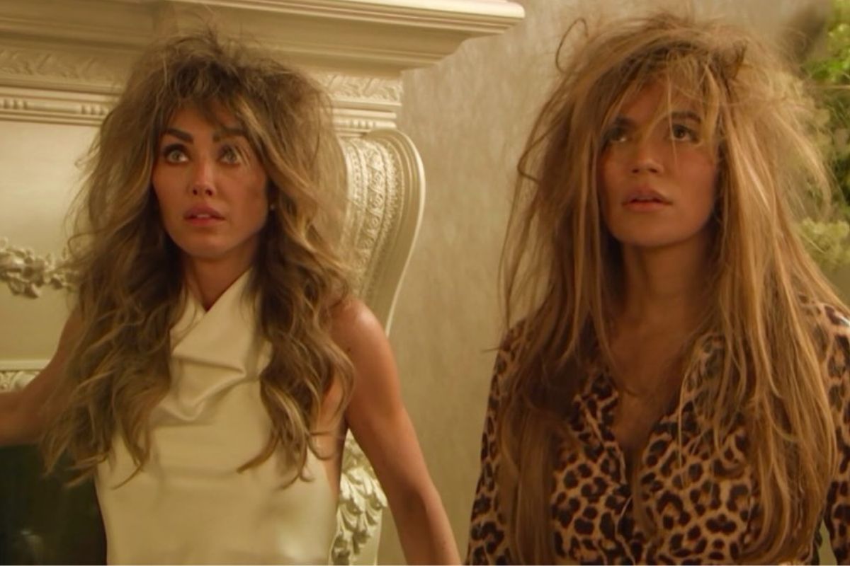 Karol G y Anahí se tiran del cabello por Ricky Martin en el promocional ...