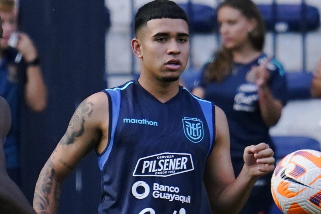 ⁠Kendry Páez define su futuro para su debut en Europa - El Comercio