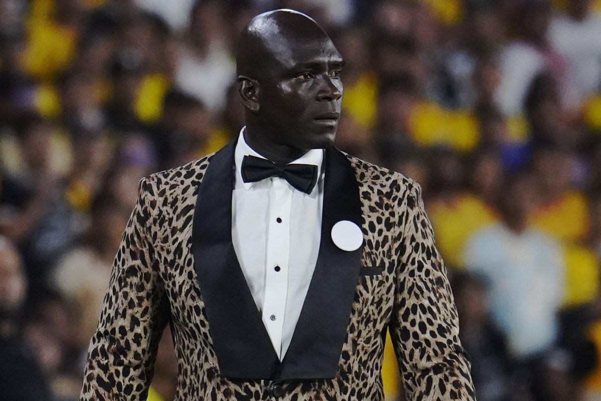 Segundo Castillo recibió una insólita multa por sus vestimentas - El ...