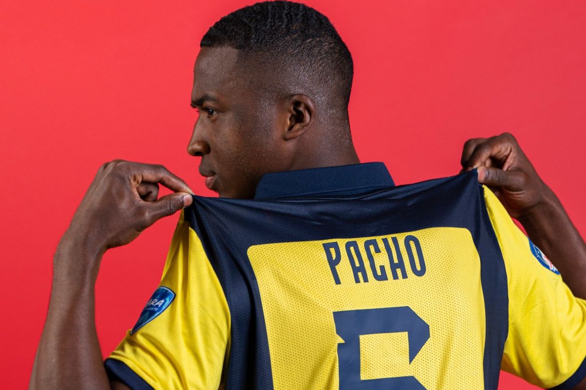 Willian Pacho en el top 10 de los mejor valorados de las eliminatorias ...