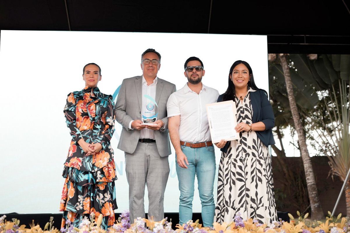 Arca Continental recibe el distintivo Punto Azul por su gestión hídrica ...