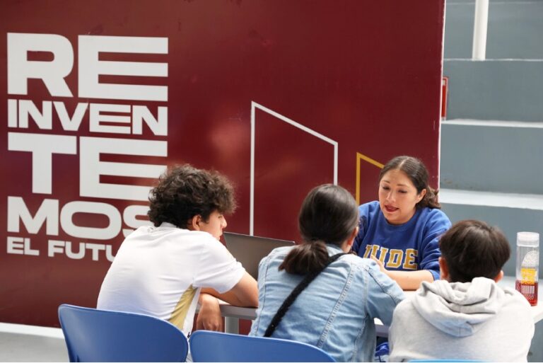 Los jóvenes vivieron el Open House 2025 en la UIDE Quito - El Comercio