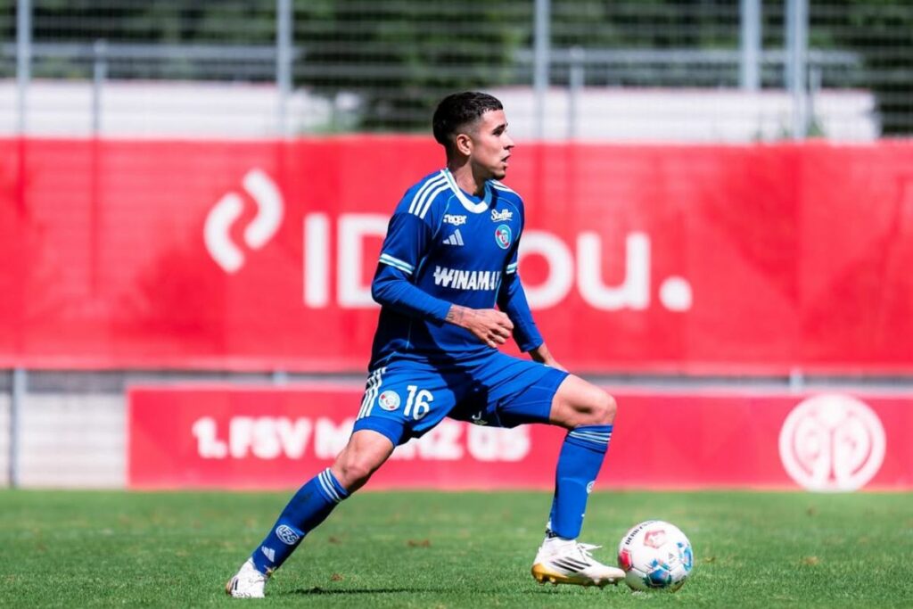 Kendry Páez debutó con Racing de Estrasburgo en amistoso en Alemania ...