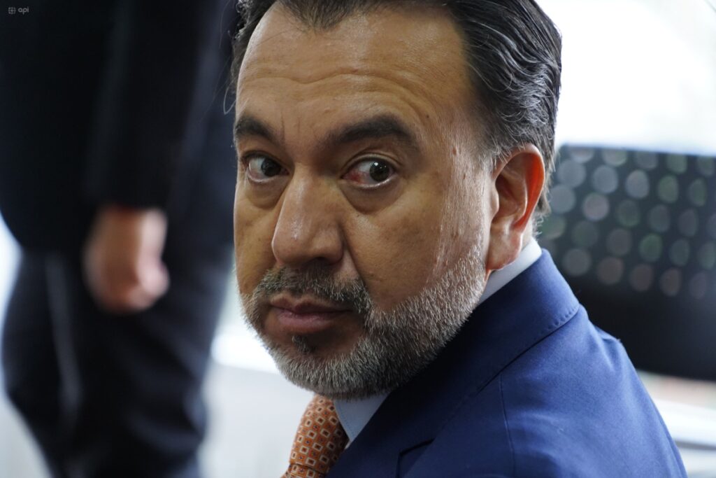 Pabel Muñoz llega a un acuerdo con Néstor Marroquín en la Corte de ...