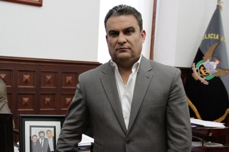 José Serrano enfrenta denuncias de corrupción y posibles vínculos con ...