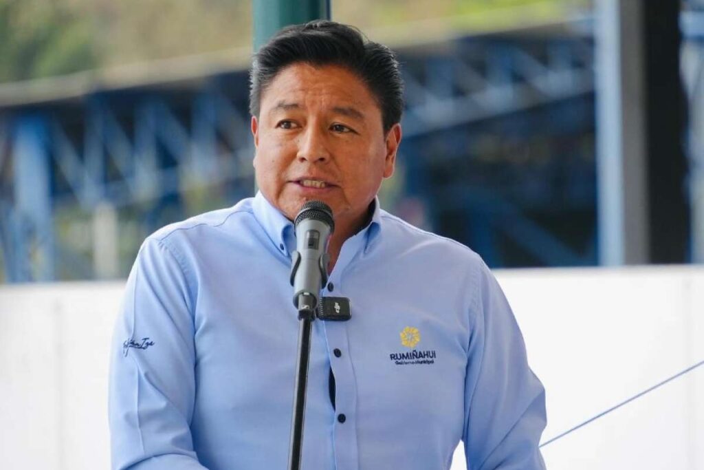 Alcalde de Rumiñahui, Fabián Iza, fue removido por el Concejo Municipal ...
