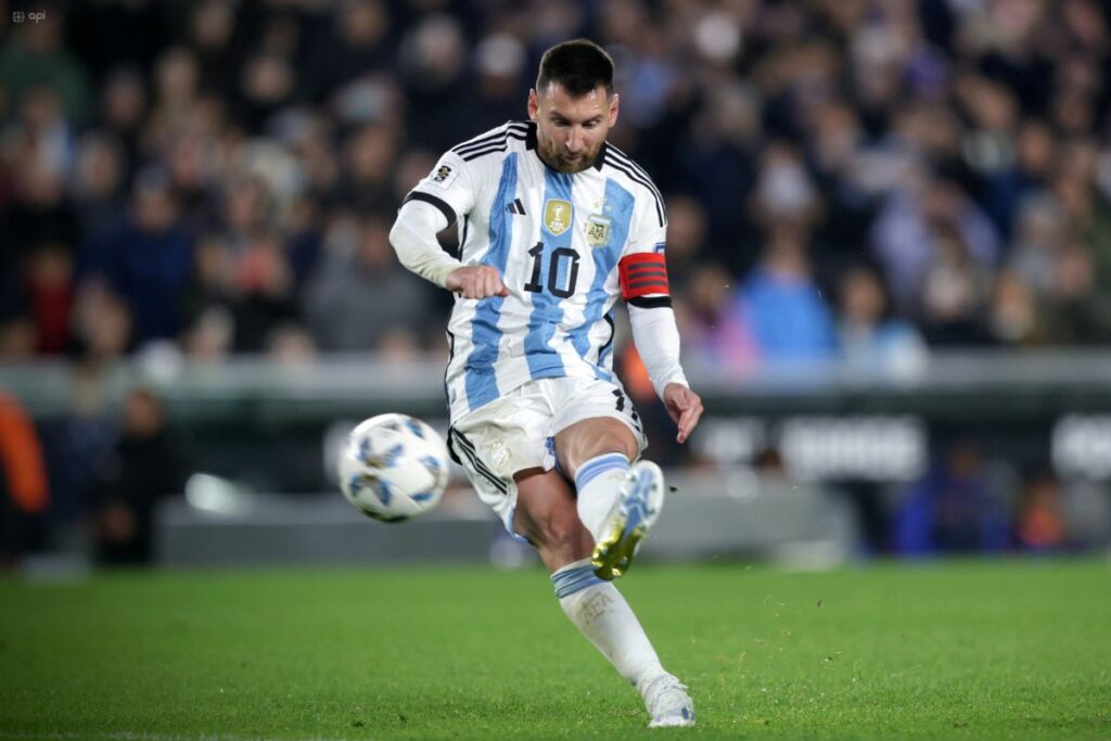 Lionel Messi y sus goles, expulsiones y títulos con Argentina - El Comercio