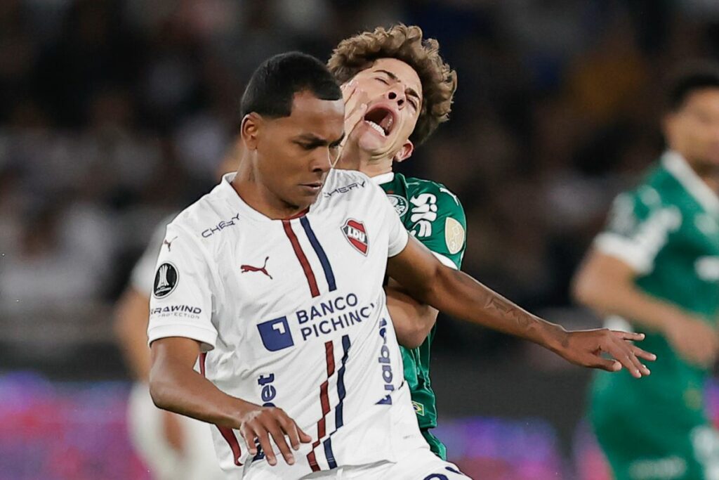 ¿Bryan Ramírez se perderá una posible final de Copa Libertadores con ...