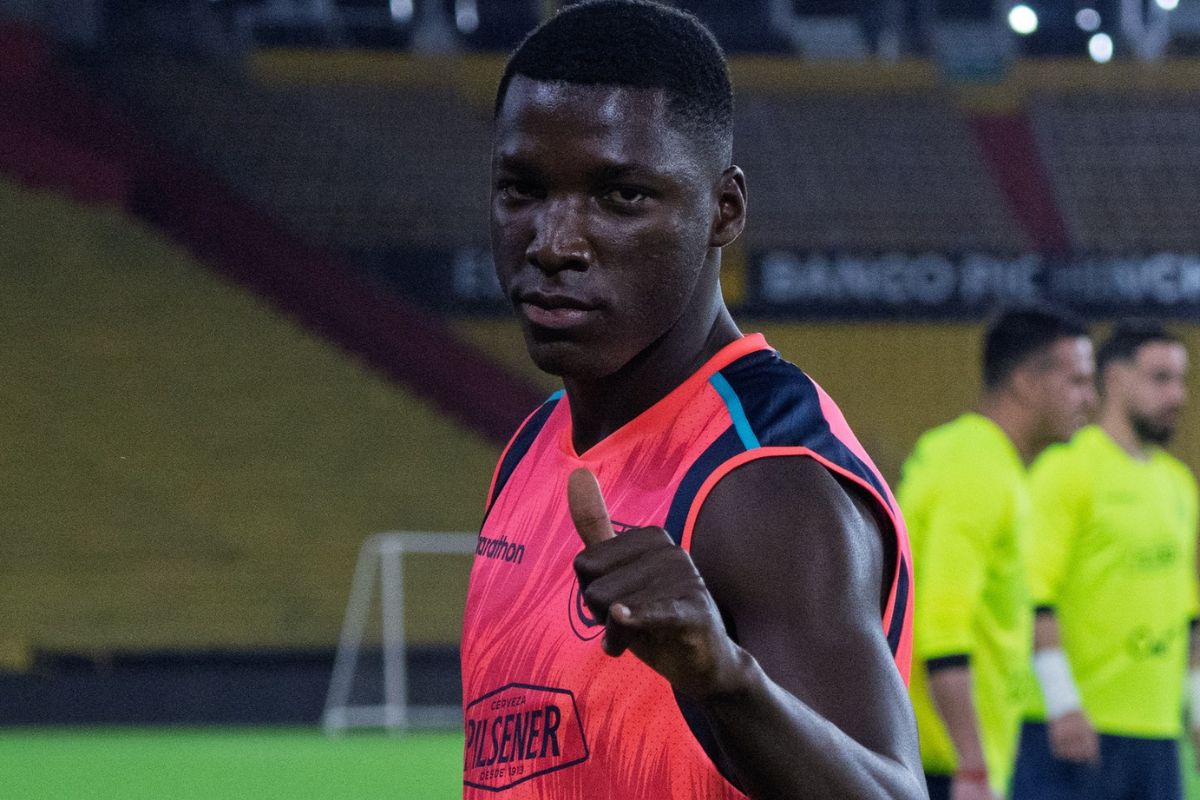 Ecuador apeló a la FIFA para levantar la sanción de Moisés Caicedo en ...