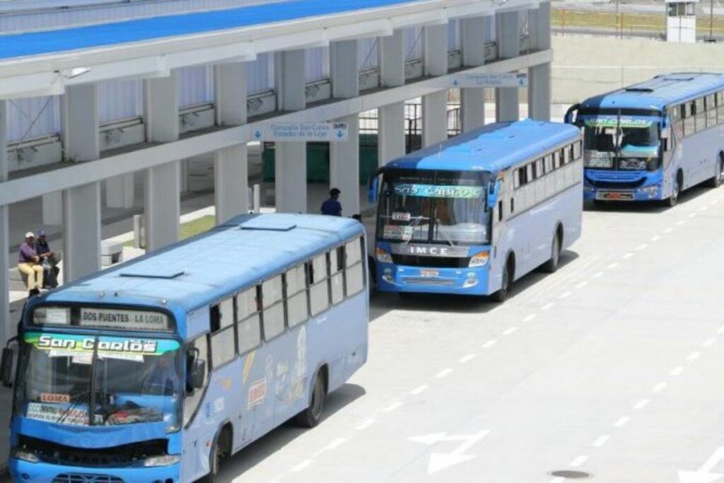 Cuatro rutas de buses del Centro de Quito empiezan fase de prueba con ...