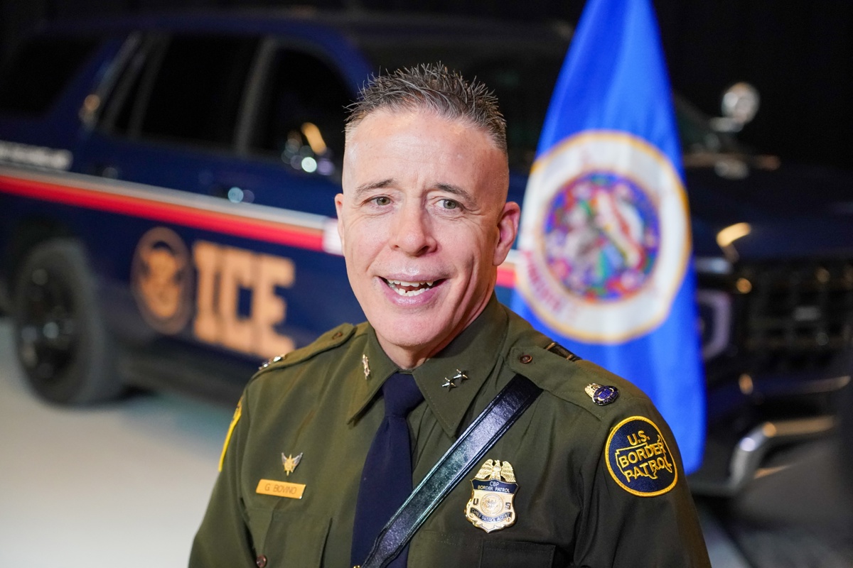 El líder del ICE, Gregory Bovino, sale de Minnesota tras la muerte de ...