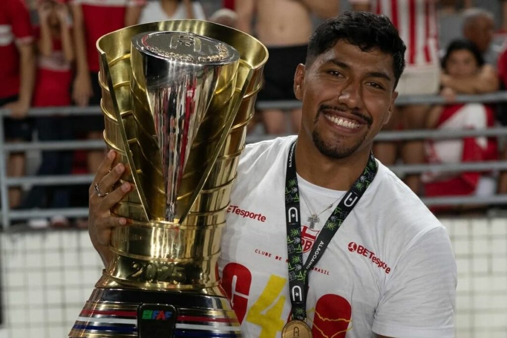 Liga de Quito anuncia a Luis Segovia como un 'rey' - El Comercio