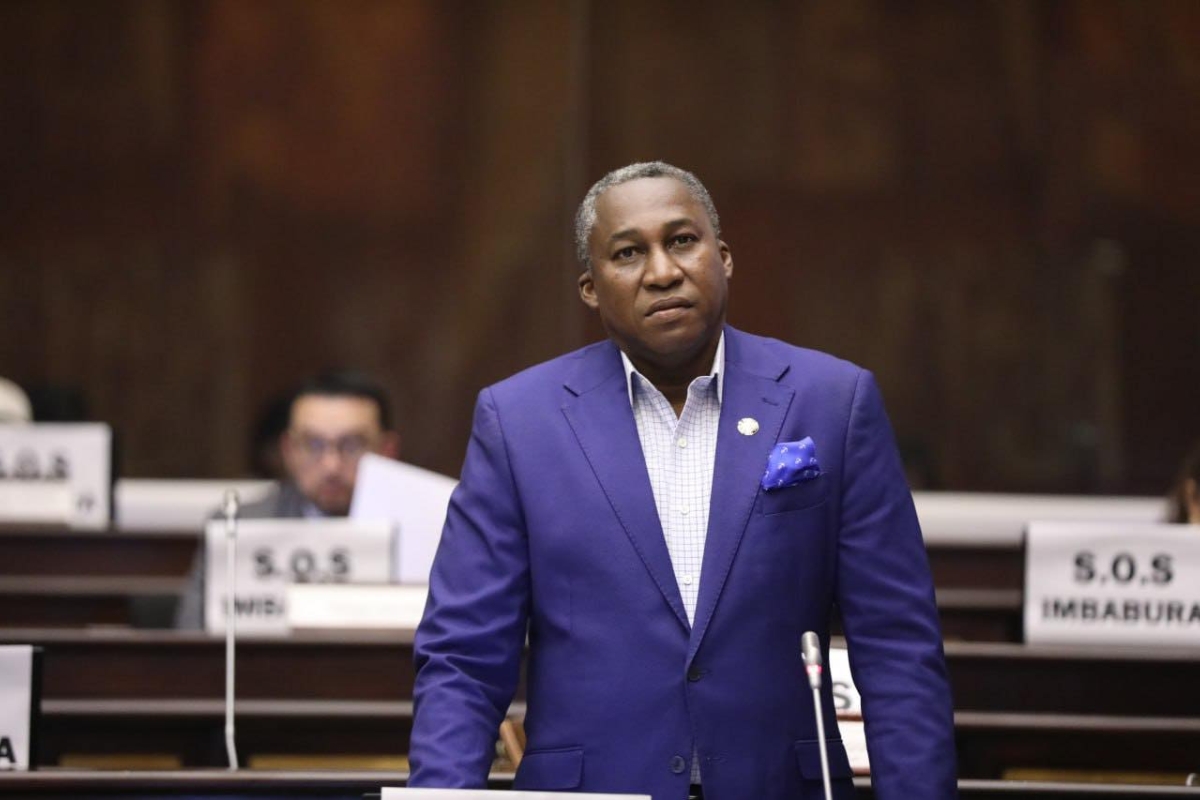Roberto Cuero es suspendido por 30 días en la Asamblea - El Comercio