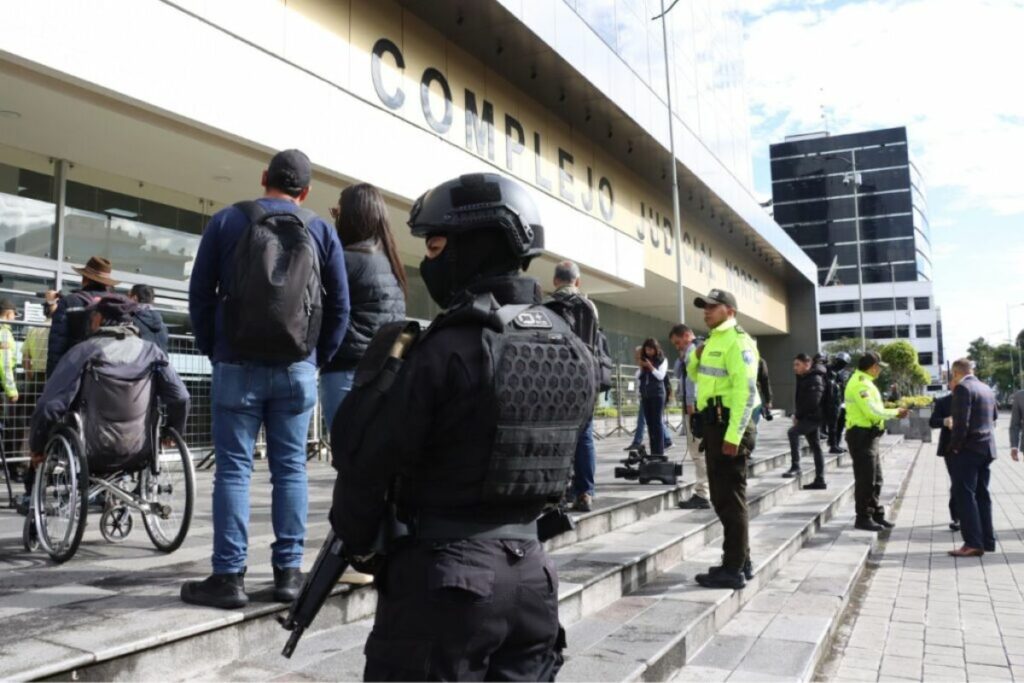 Prisión preventiva para alias 'Pipo', líder de Los Lobos, por ...