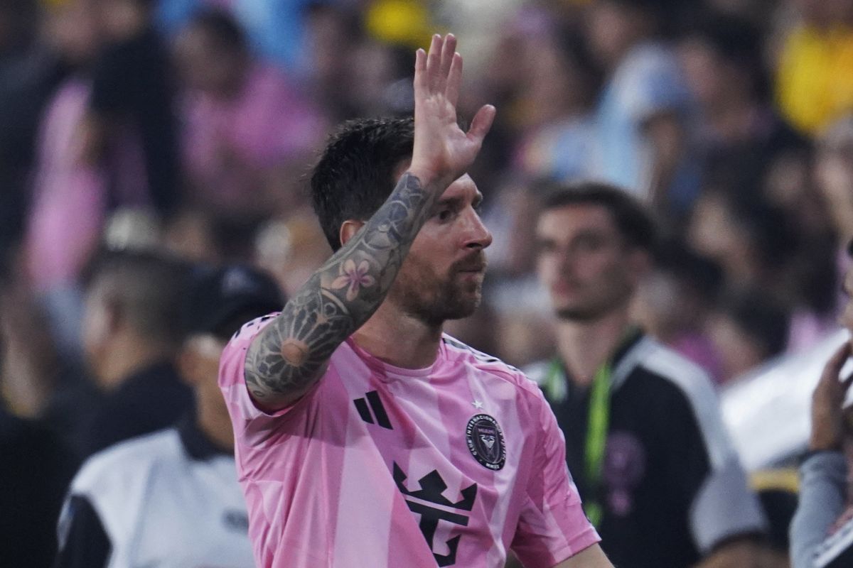 Lionel Messi sorprendió al hijo de Miguel Parrales en Guayaquil - El ...