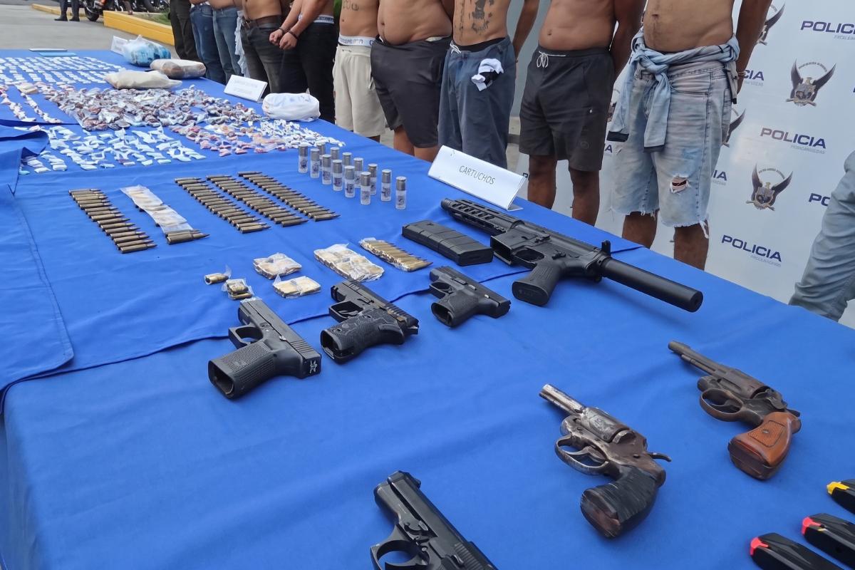 Policía ejecuta Apolo 17 con 17 detenidos armas y droga en Guayas - El ...